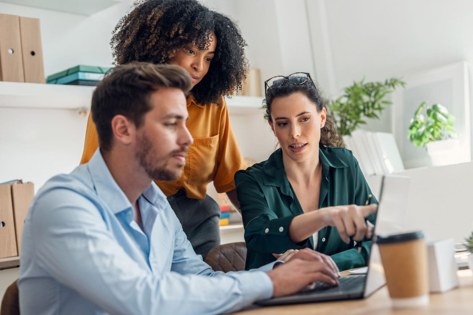 Micromanagement vs. Autonomy: Striking the Right Balance